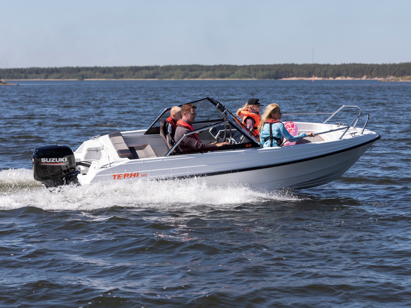 Terhi 480 BR -vene Honda- tai Suzuki-perämoottorilla | Terhi-vene