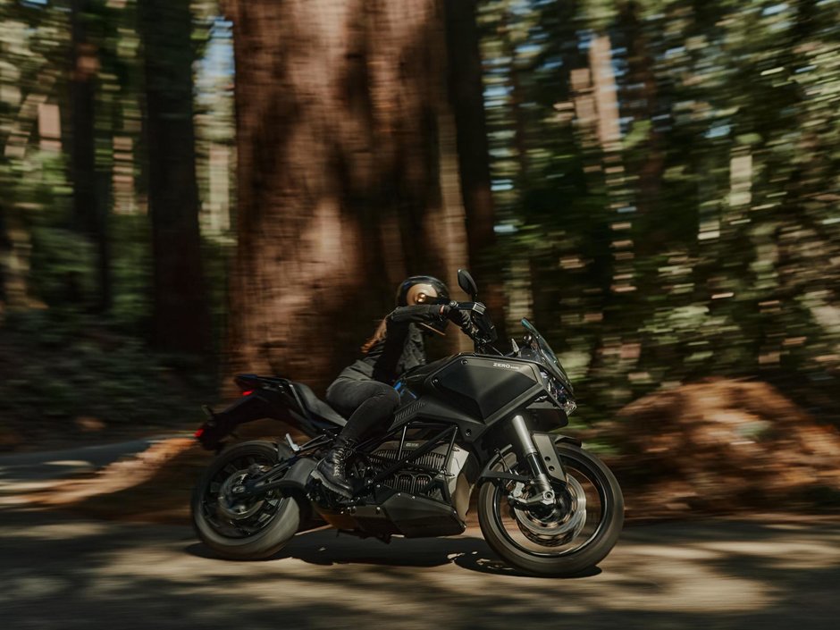 Zero DSR/X -sähkömoottoripyörä | bikeworld.fi