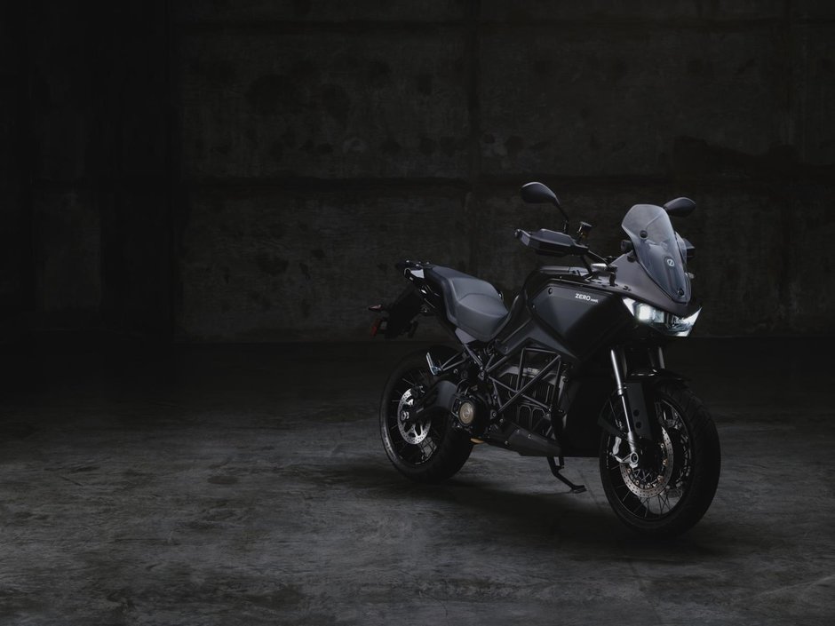 Zero DSR/X -sähkömoottoripyörä | bikeworld.fi